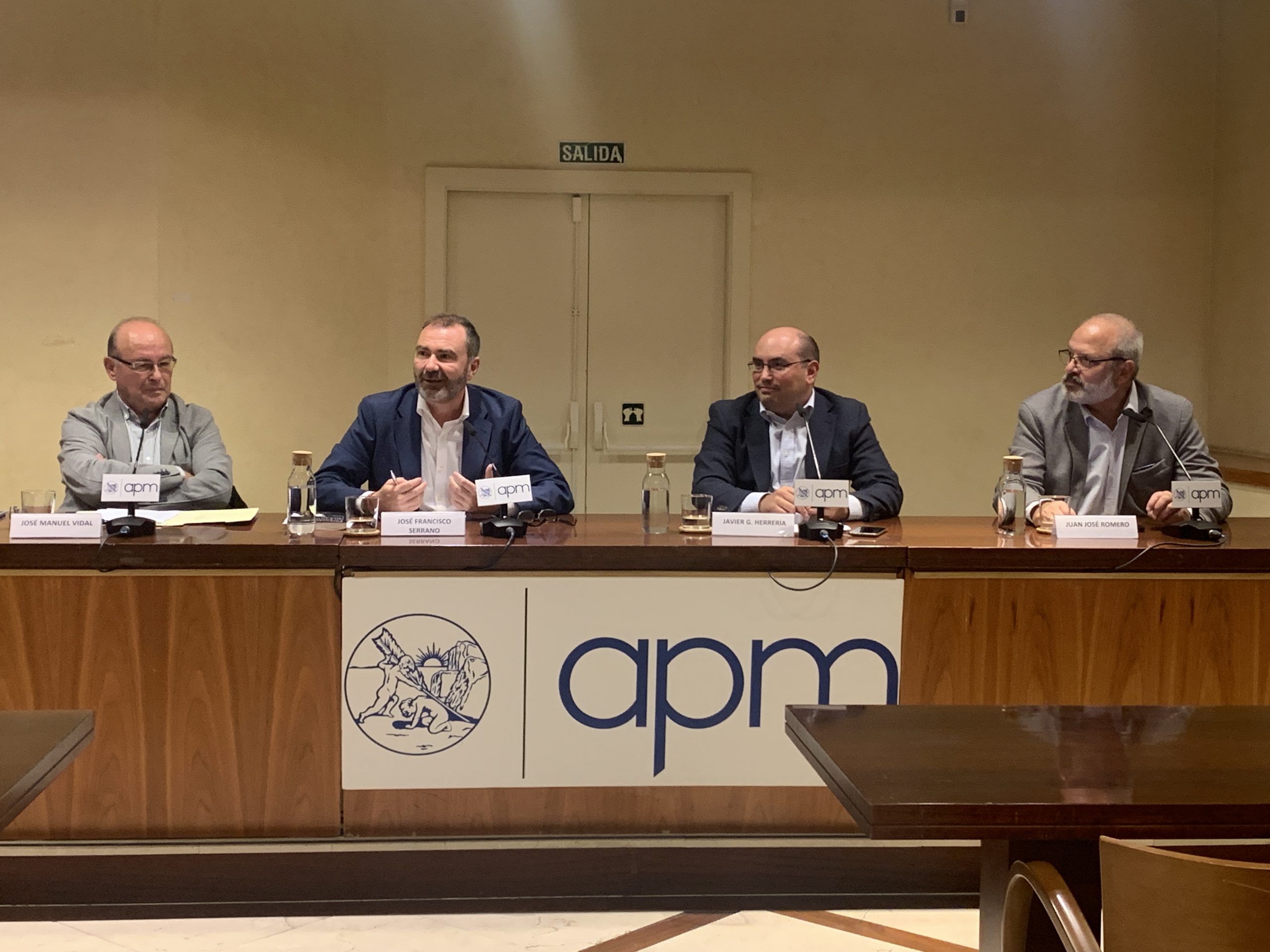 Mesa redonda sobre la polarización de la información religiosa